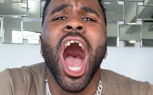 Jason Derulo 'knocks out front teeth' in viral Tik Tok video